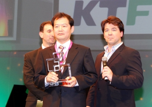 KTF '한살의쇼', 글로벌 모바일 '최고 방송 광고상' 수상